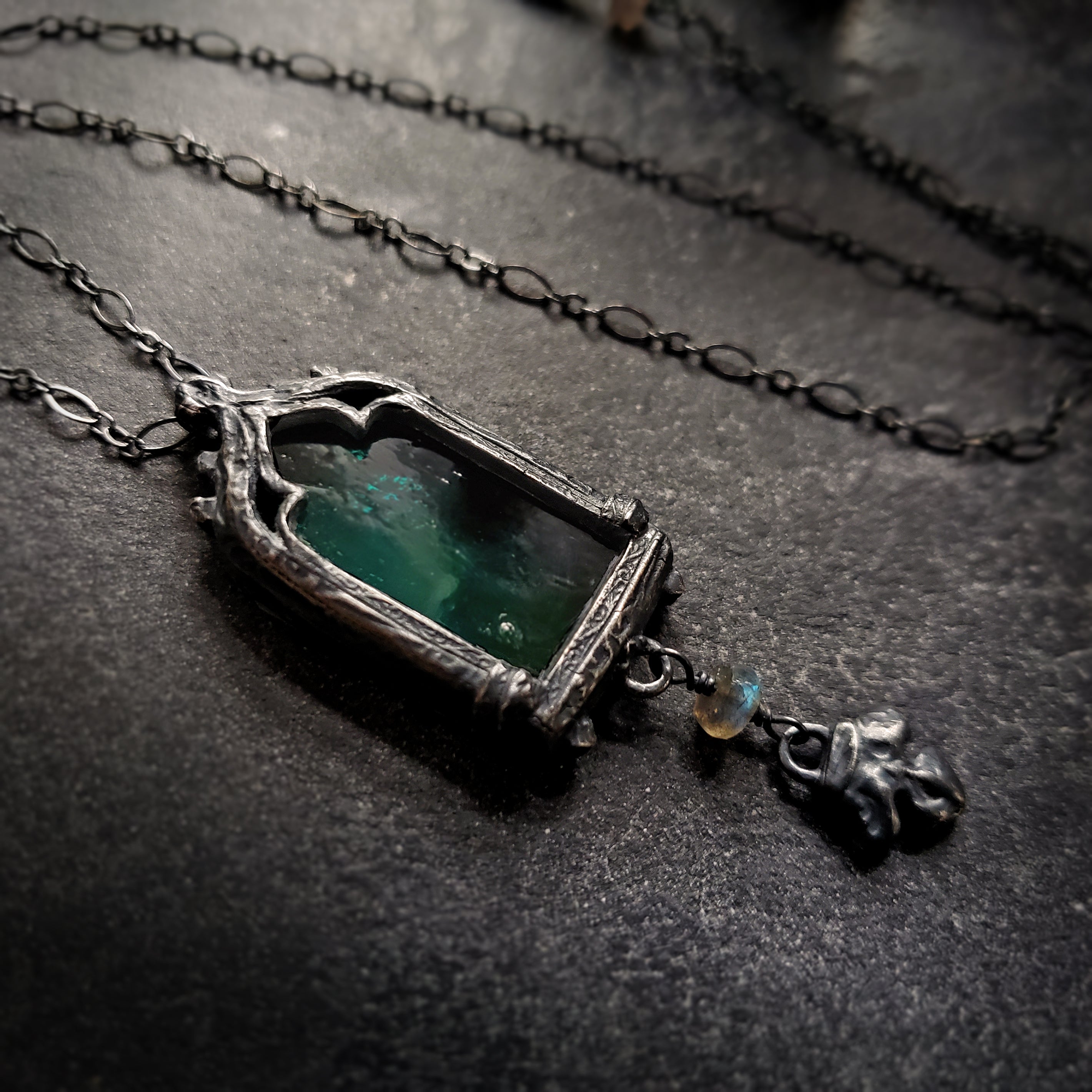 canale grande - venetian gothic window amulet – Parrish Relics