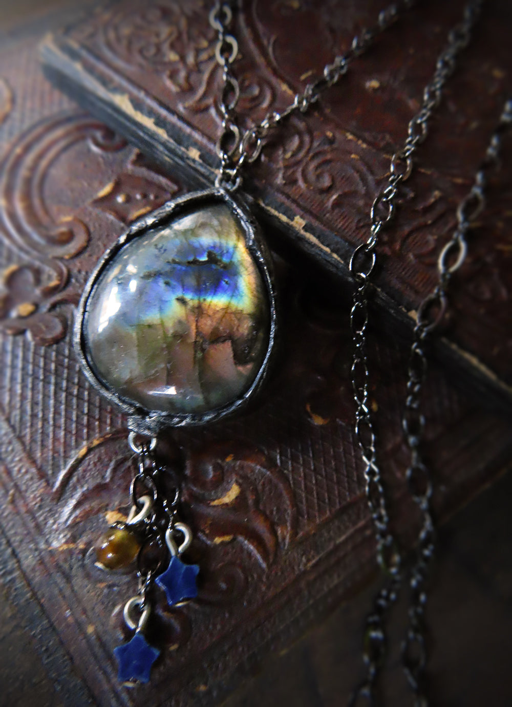 Orion's Arch ~ Labradorite Amulet – Parrish Relics